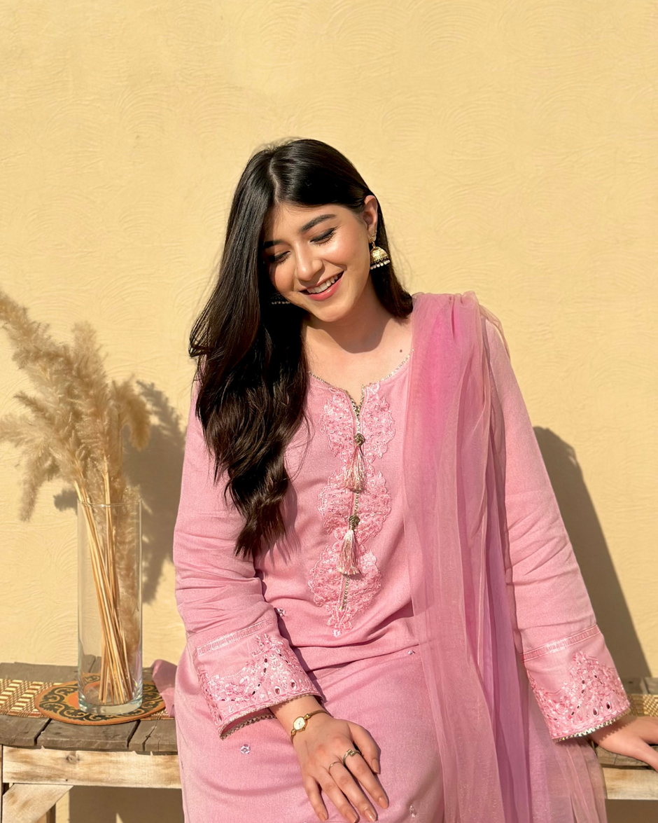 Aimen – Collar&Cuffs